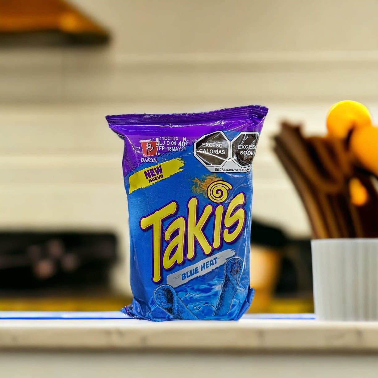 Takis Blue Heat Barcel 65g - Spicy Mexican Chips Online – Lili et Gordo ...